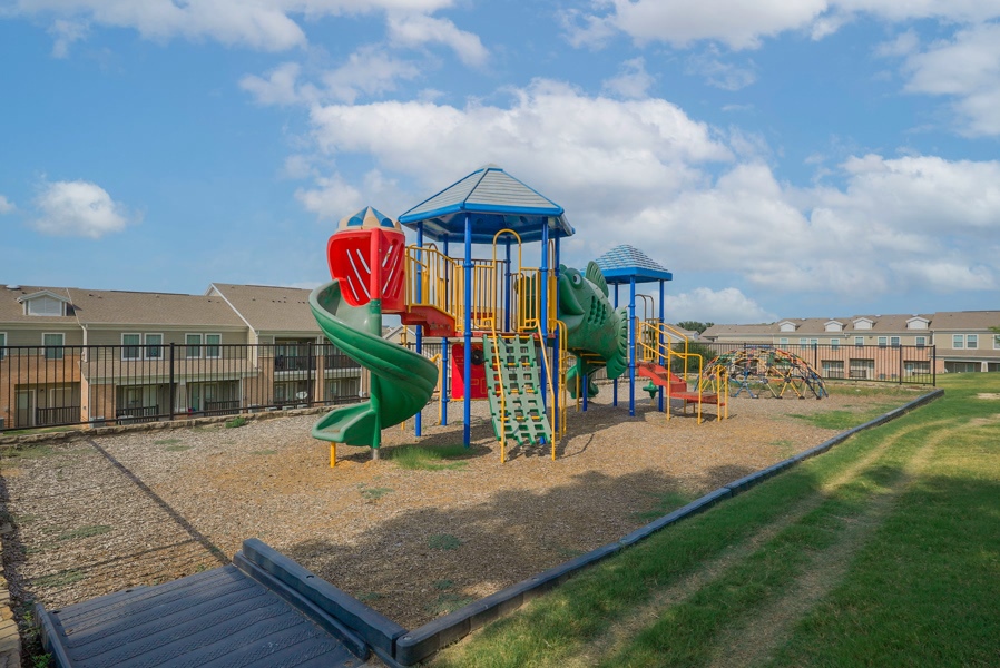 Overton Park | Fort Worth, TX. | (817) 383-9211