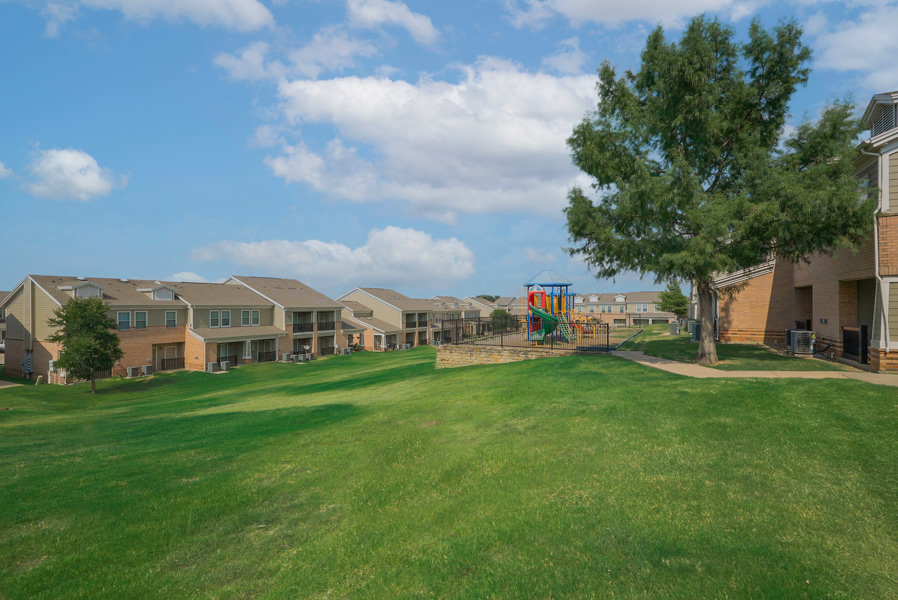 Overton Park | Fort Worth, TX. | (817) 383-9211